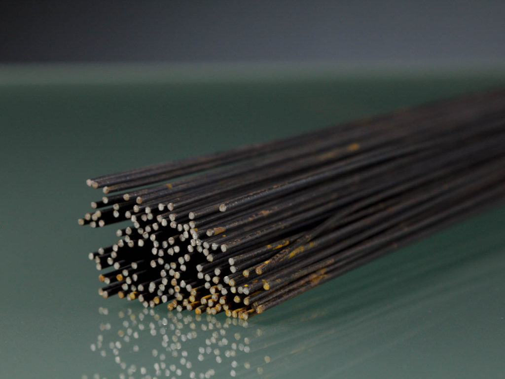 Black Stub Wire D1 2mm H30cm 2 5kg FLOOS The Crafter s Secret black-stub-wire-d1-2mm-h30cm-2-5kg-floos-the-crafter-s-secret
